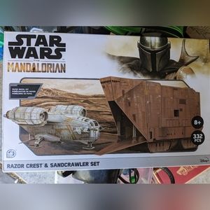 Star Wars | Toys | Disneystar Wars The Mandalorian Paper Model Kit ...